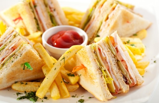 Club Sándwich Receta en 5 Minutos - Comidas Peruanas